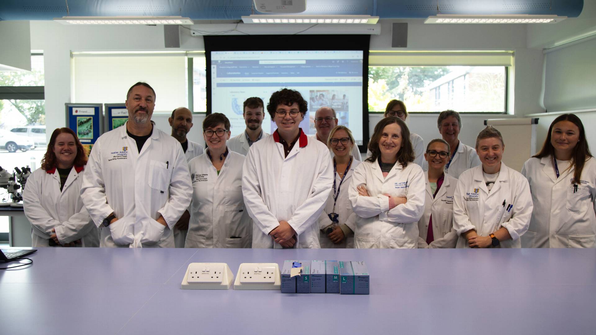 Laboratory manager welcomed to University for Knowledge Exchange visit ...