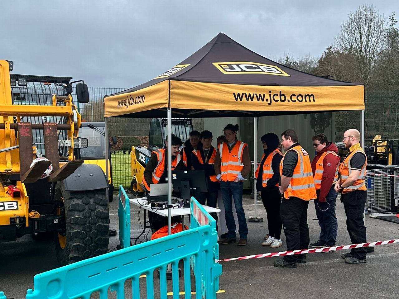 Engineering students enjoy incredible JCB Global Learning Centre visit ...