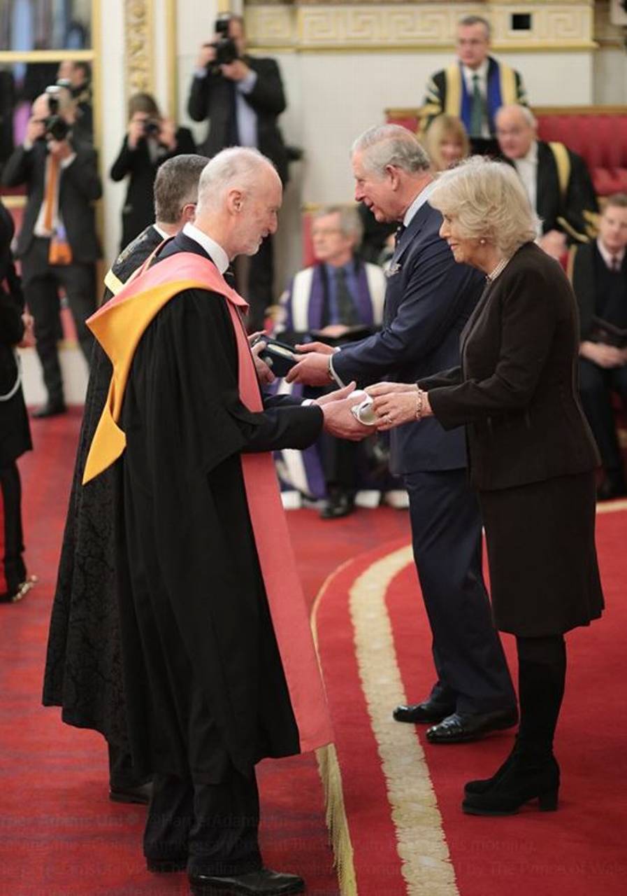 Vice Chancellor Dr David Llewellyn and Professor Simon Blackmore ...
